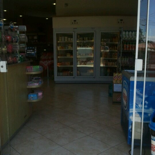 Panificadora & Confeitaria Marinel - Rua Gabriel Frecceiro de Miranda, 642