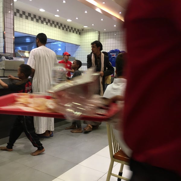 Broasted Almokhtar - بروستد المختار - Fried Chicken Joint in Riyadh