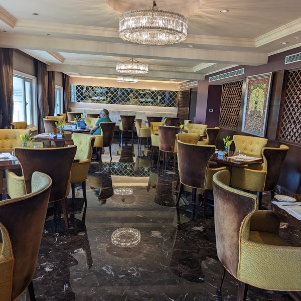 Taj Palace Club Lounge - New Delhi - 2 tips