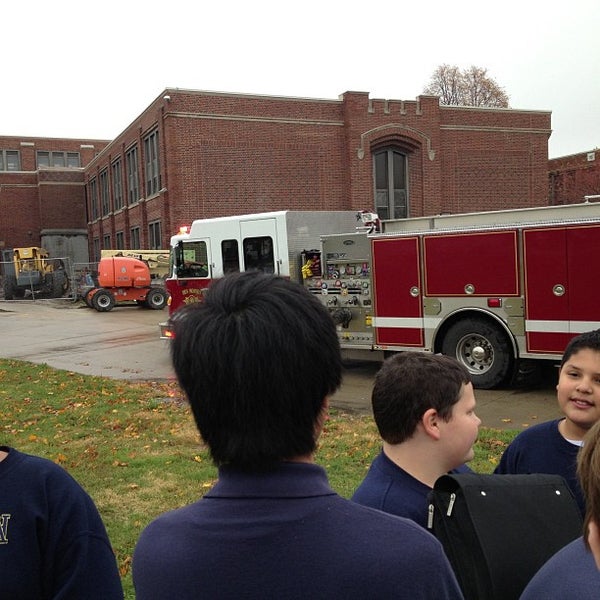 Amos Hiatt Middle School - 1214 E 15th St