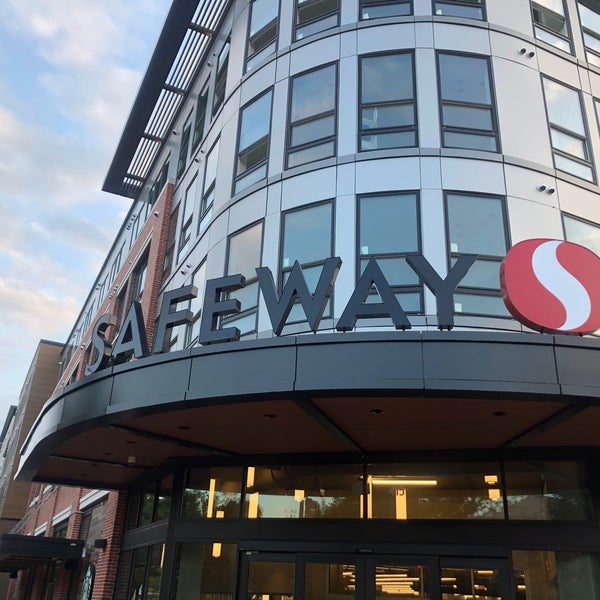 Safeway - Grocery Store in Hill East