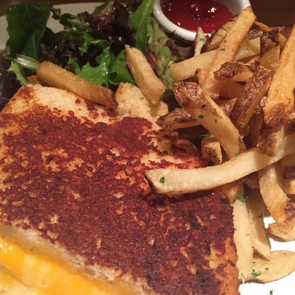 Mimi's Cafe - Breakfast Spot