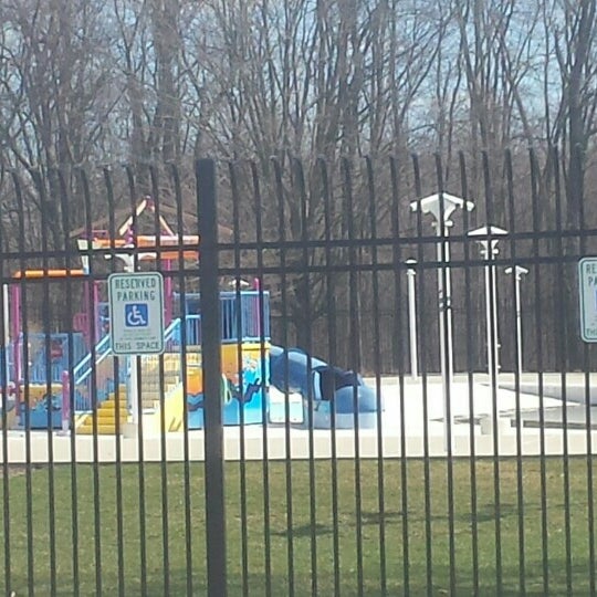 Photos at Tosa Pool at Hoyt Park - 12 tips from 617 visitors