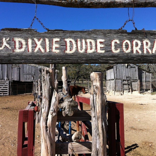 Dixie Dude Ranch - Bed and Breakfast in Bandera
