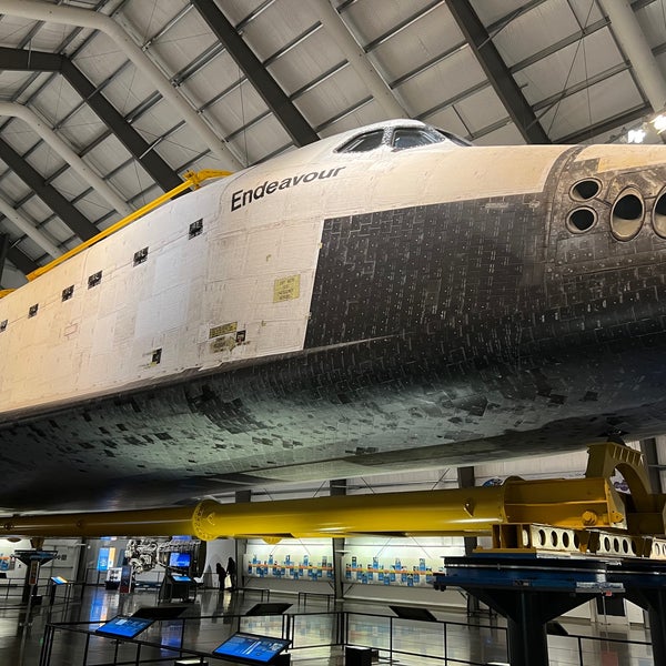 Space Shuttle Exhibit La