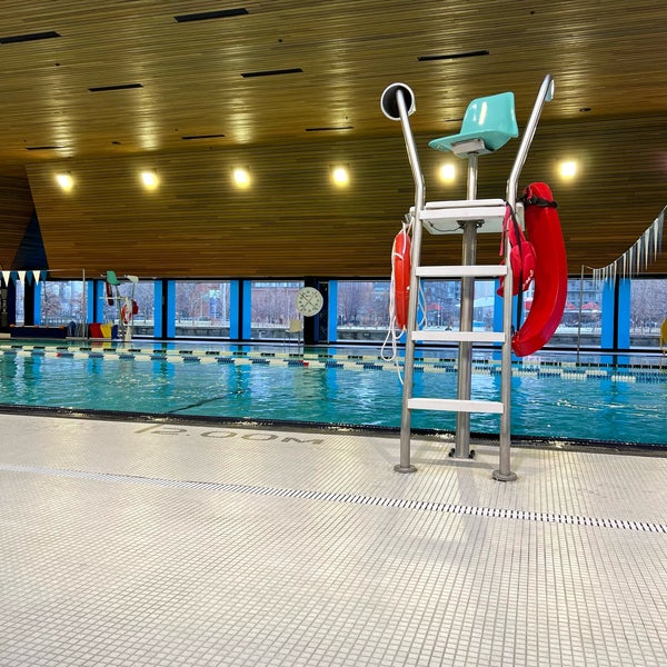 Regent Park Aquatic Centre - Swimming Pool in Regent Park