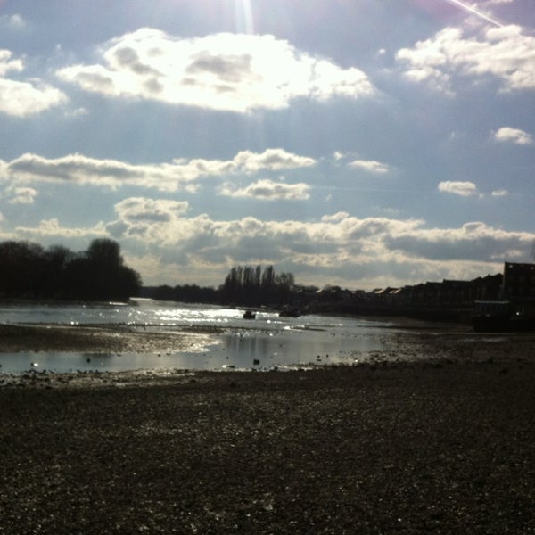 Chiswick Eyot - Scenic Lookout in Chiswick