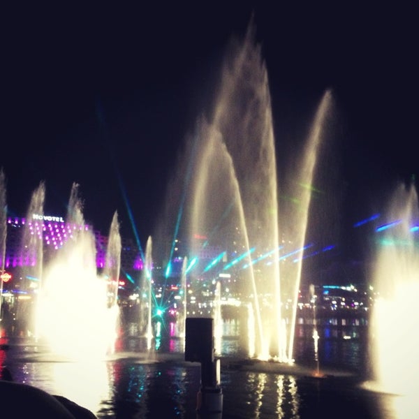 Darling Quarter - Plaza in Darling Harbour