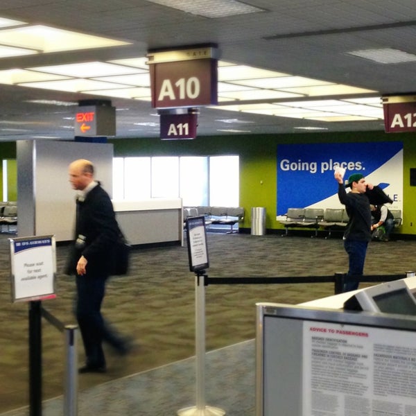 Photos at Gate A10 - Concourse A