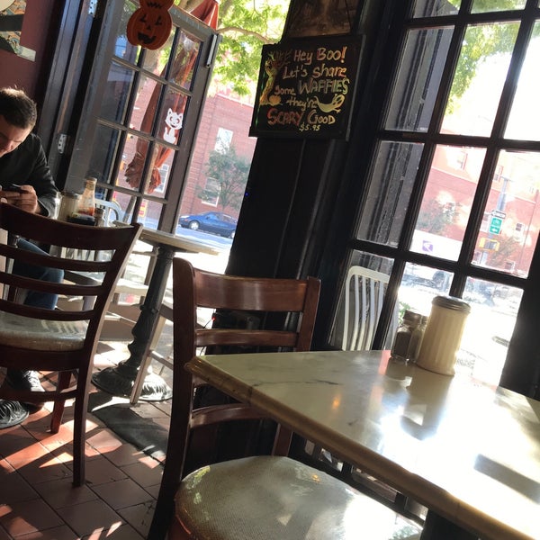 Sweet Life Cafe - West Village - 21 tips from 554 visitors