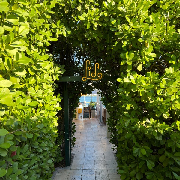 Photos at The Lido Bayside Grill - Venetian Islands - Miami Beach, FL