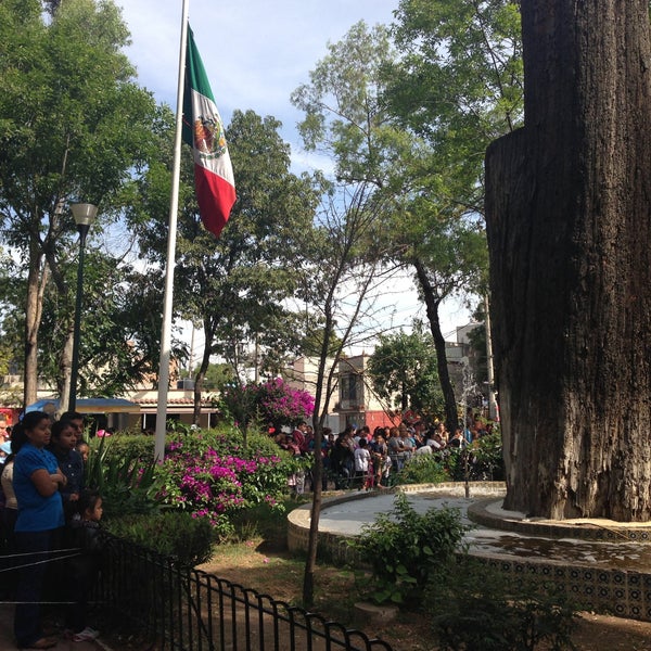 Glorieta de Los Ahuehuetes - Plaza in México