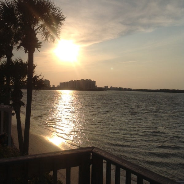 Flippers on the Bay - Seafood Restaurant