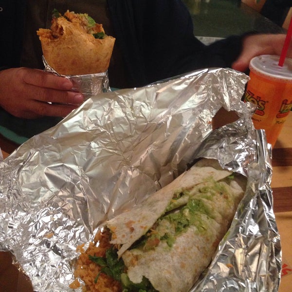 Izzo's Illegal Burrito - 27 tips from 1435 visitors