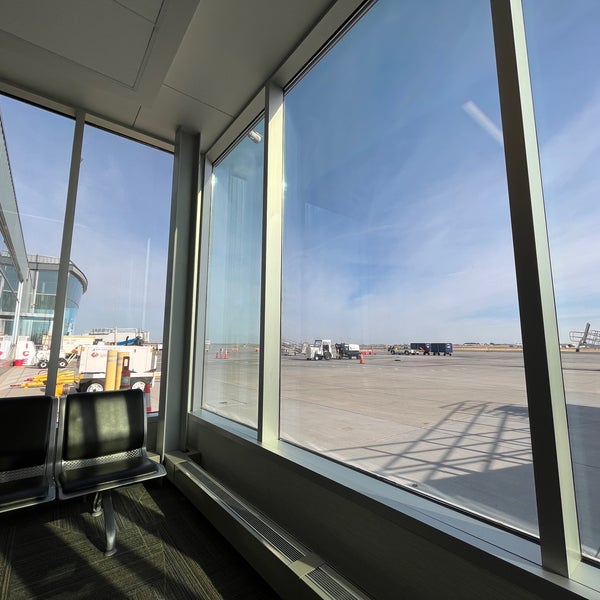 Tri-Cities Airport (PSC) - 3601 N 20th Ave