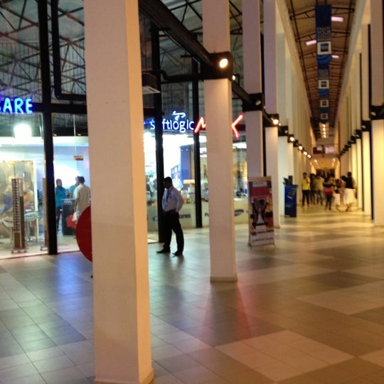 Singer Plus Katubedda, Western (+94 112 610 733)