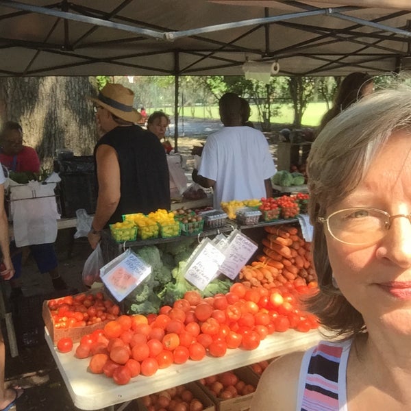 Photos at Forsyth Farmers Market - Historic District-South - Savannah, GA