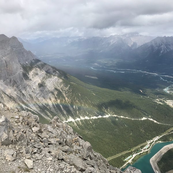 Ha Ling Peak - Scenic Lookout