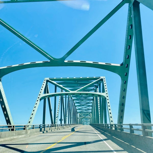 Washington-Oregon Border - Border Crossing