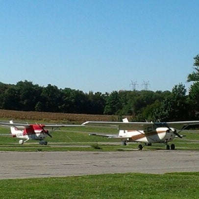 Freeway Airport (W00) - 3900 Church Rd