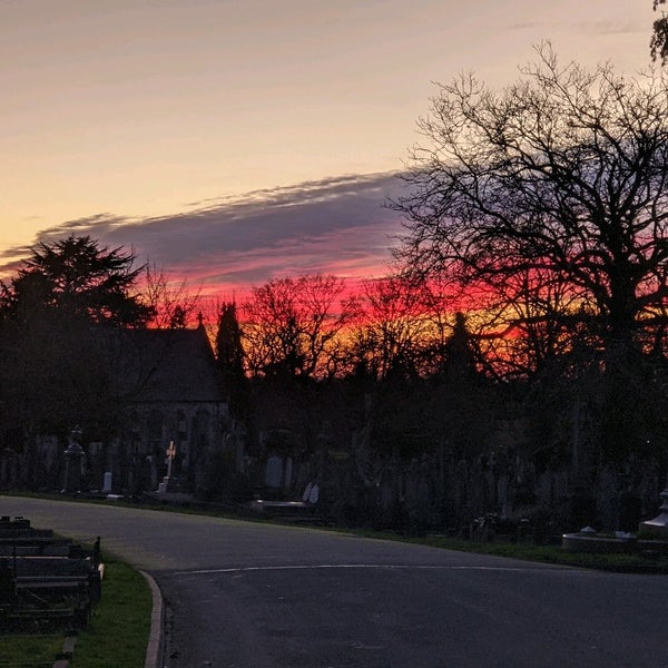 East Finchley Cemetery - Cemetery in London