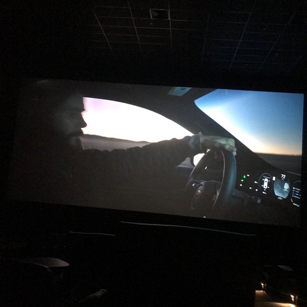 Hoyts Premium Class - Movie Theater in Buenos Aires