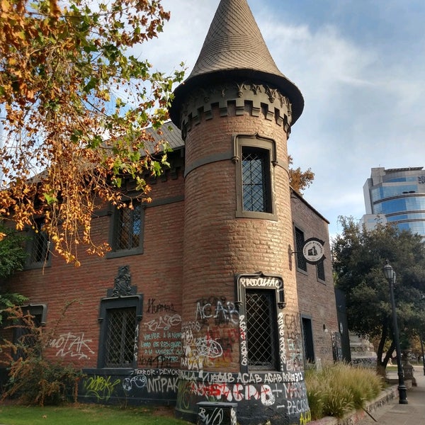 Photos at Castillo Forestal - Santa Lucia - Santiago de Chile ...