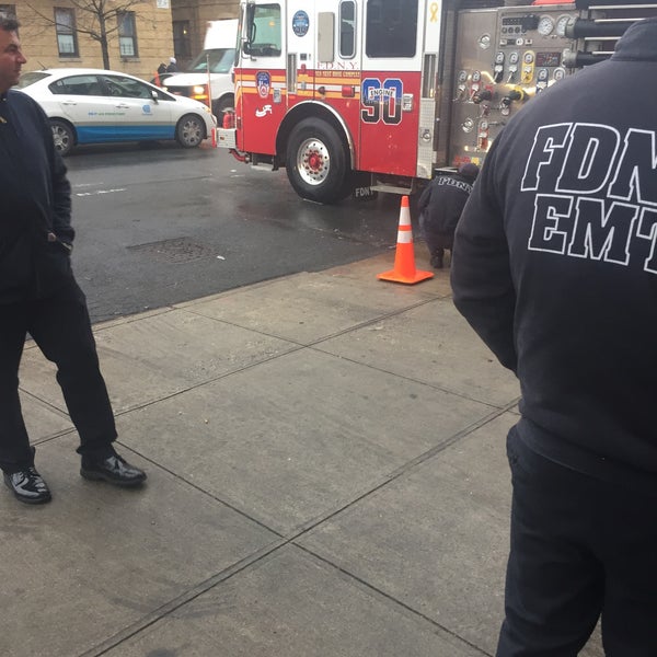 FDNY Engine 90/Ladder 41 - Van Nest - 64 visitors