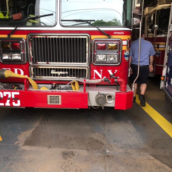 FDNY Engine 275/Ladder 133 - 20 visitors