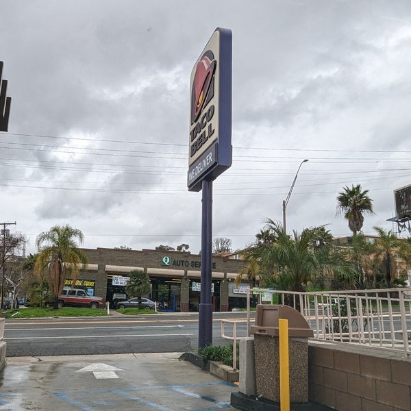 Taco Bell - Fast Food Restaurant