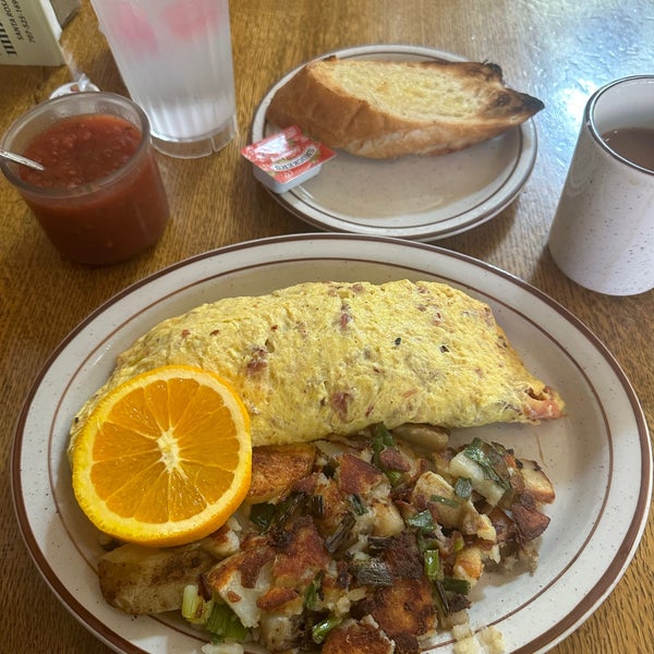 Omelette Express - Historic Railroad Square - 112 4th St