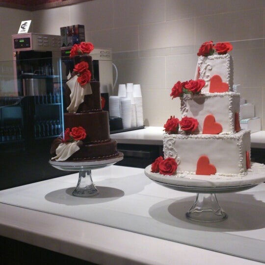 Photos at Corner Cakes - 17 tips from 1269 visitors