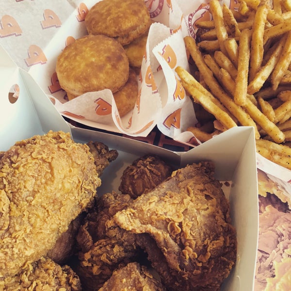 Popeyes Louisiana Kitchen - 3825 W 1st St