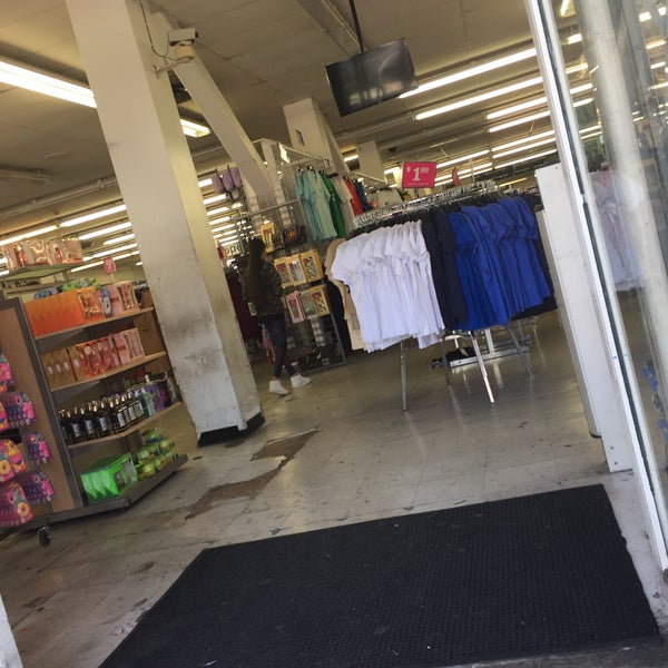 Factory 2-U - Clothing Store in San Francisco