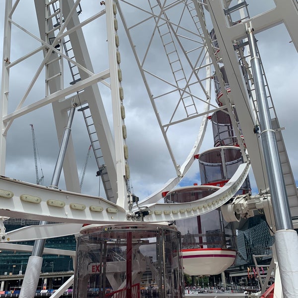 Darling Harbour Ferris Wheel - Star Of The Show - Attraction in Pyrmont
