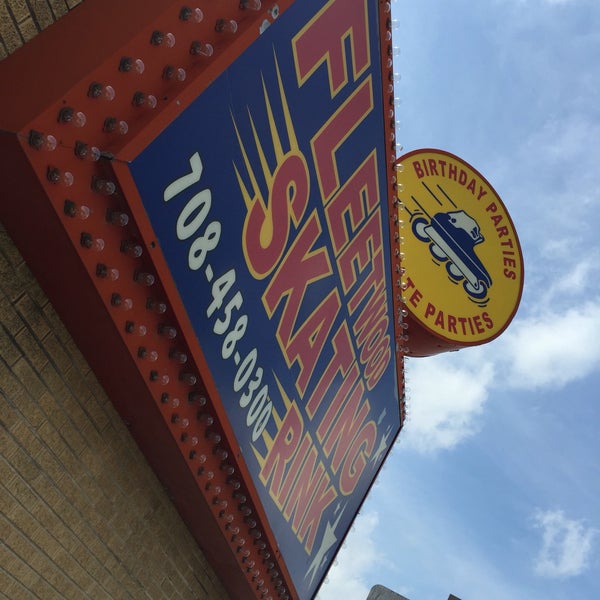 Photos at Fleetwood Skating Rink - Skating Rink in Chicago