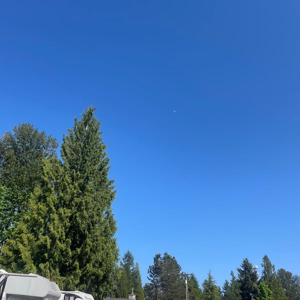 Lake Youngs Trailhead Park - 53 visitors