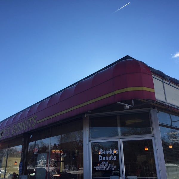 Sandy's Donuts - Westside Connection - 387 ziyaretçidan 14 tavsiye