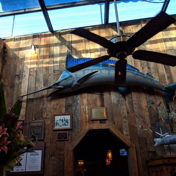 The Salt Cellar - 550 N Hayden Rd