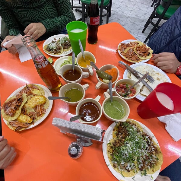 Los Dos toros - Taco Restaurant