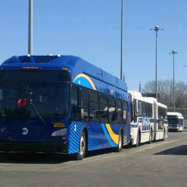 MaBSTOA West Farms Depot (Bronx Division) - Structure in West Farms