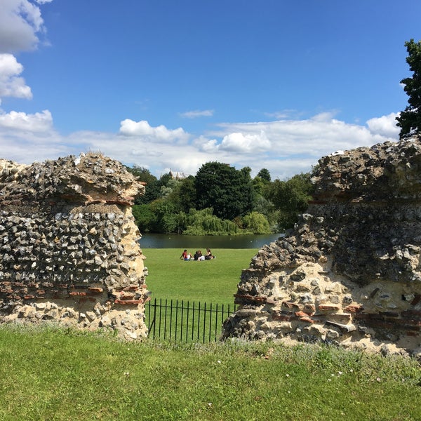 Roman Wall of St Albans - St Albans, Hertfordshire