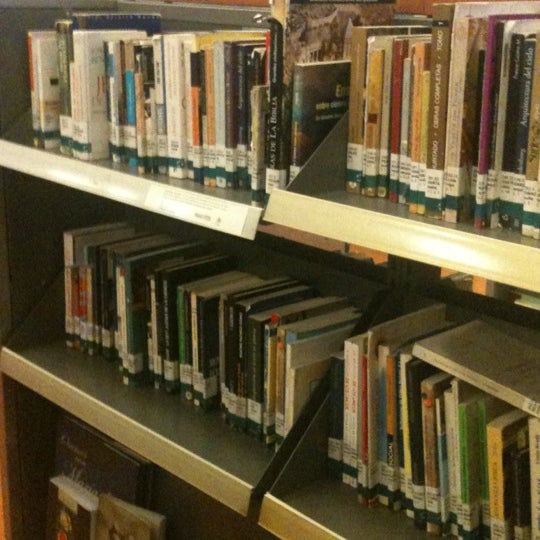 Biblioteca de Santiago - Library in Yungay