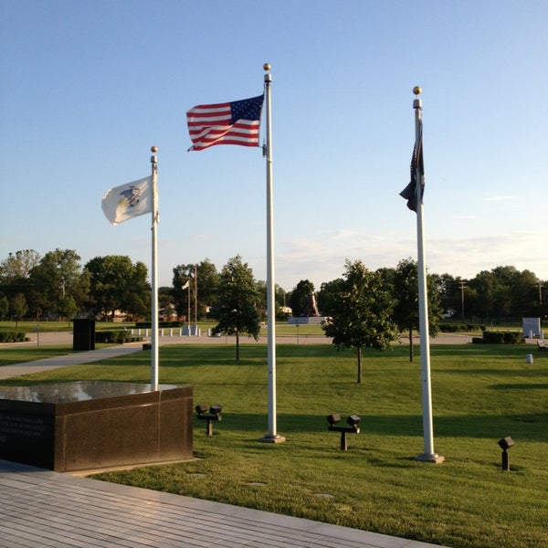 World War II Illinois Veterans Memorial - Springfield, IL
