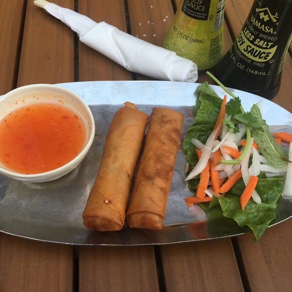 Nooshi - Connecticut Avenue - K Street - Washington, D.C.