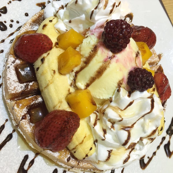 Snow Buns, Marquee Mall