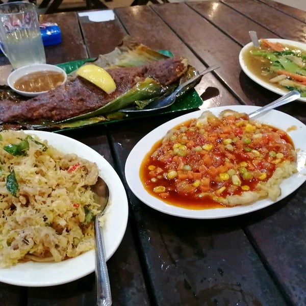 Beach Seafood Bistro, Teluk Batik, Lumut - 3 tips