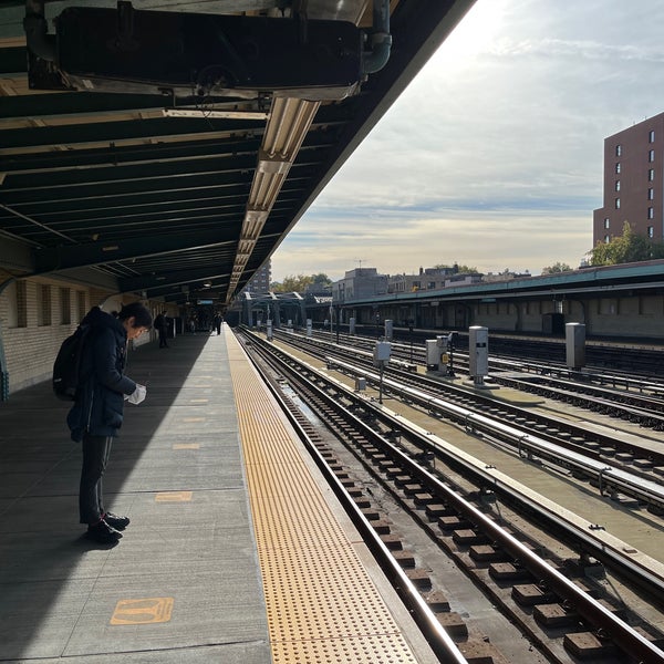 Photos at MTA Subway - 4th Ave/9th St (F/G/R) - Metro Station in Gowanus