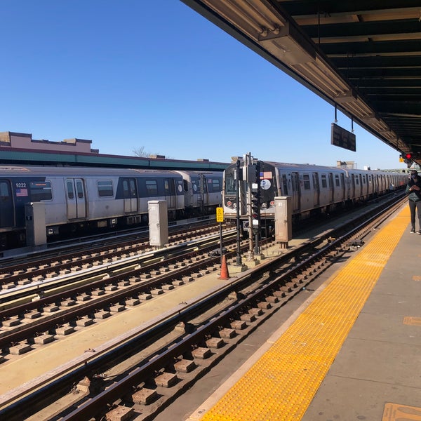 Photos at MTA Subway - 4th Ave/9th St (F/G/R) - Metro Station in Gowanus