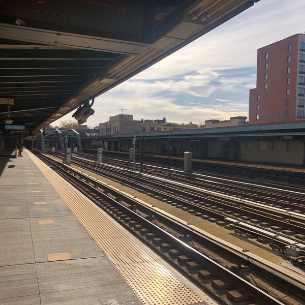 Photos at MTA Subway - 4th Ave/9th St (F/G/R) - Metro Station in Gowanus